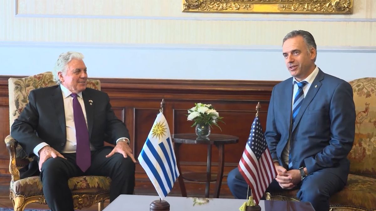 Yamandú Orsi almorzó con el embajador de Estados Unidos, Lou Rinaldi ...